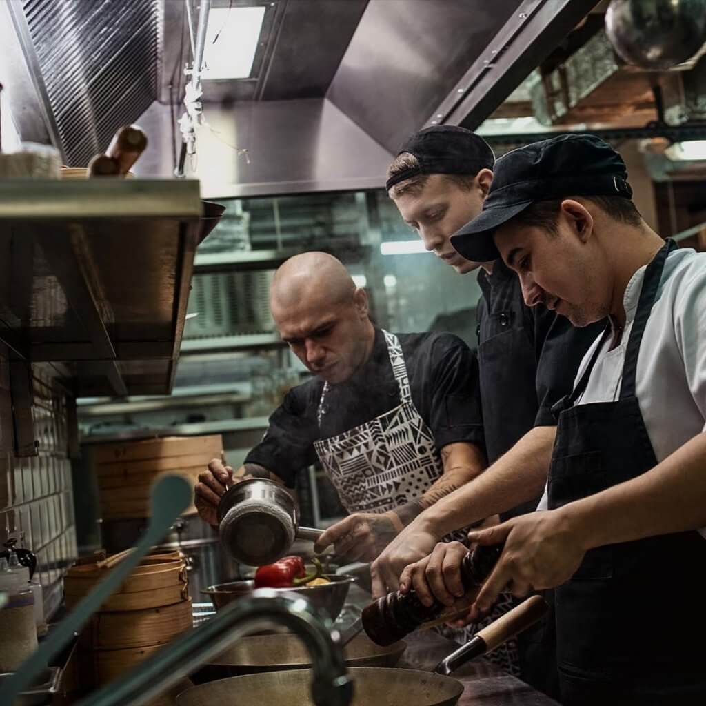 Dark Kitchens: as “cozinhas fantasmas” se popularizam no Brasil ...